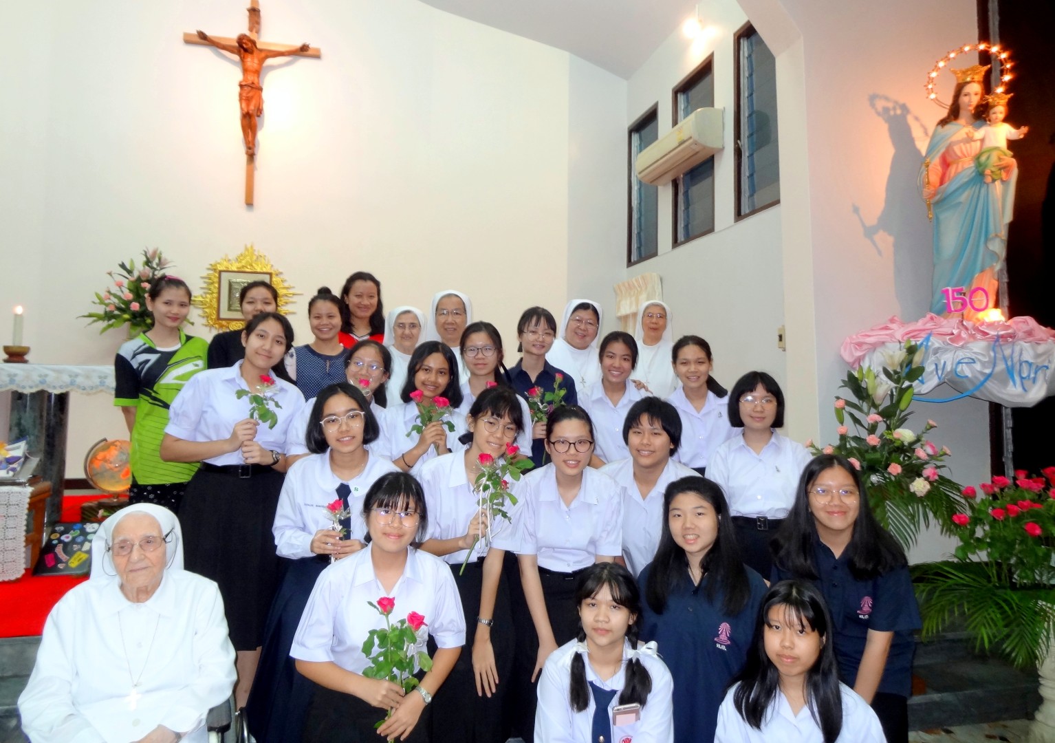 ชาวหอพักฯ…ร่วมขอพร … – FMA