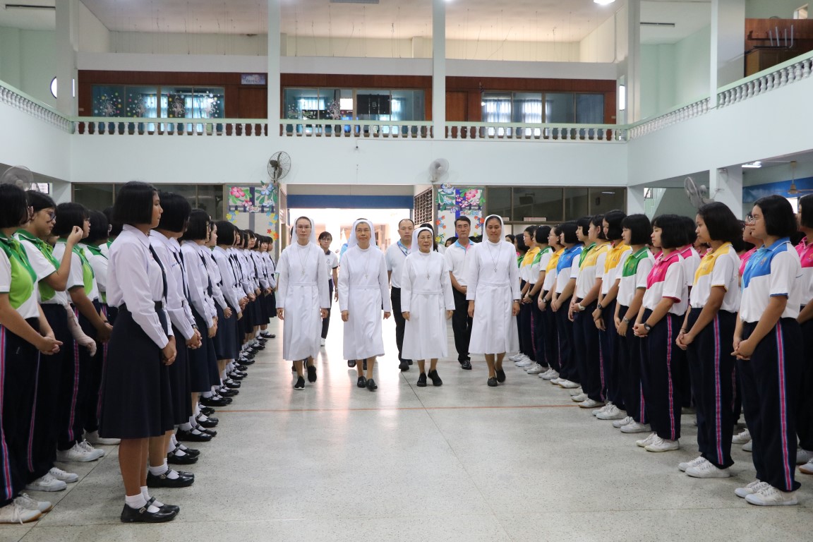 ธิดาฯ เปิดกิจกรรมหมู่บ้าน – FMA